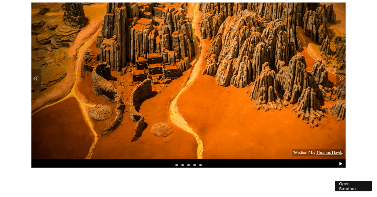 girls.js gallery template - Codesandbox